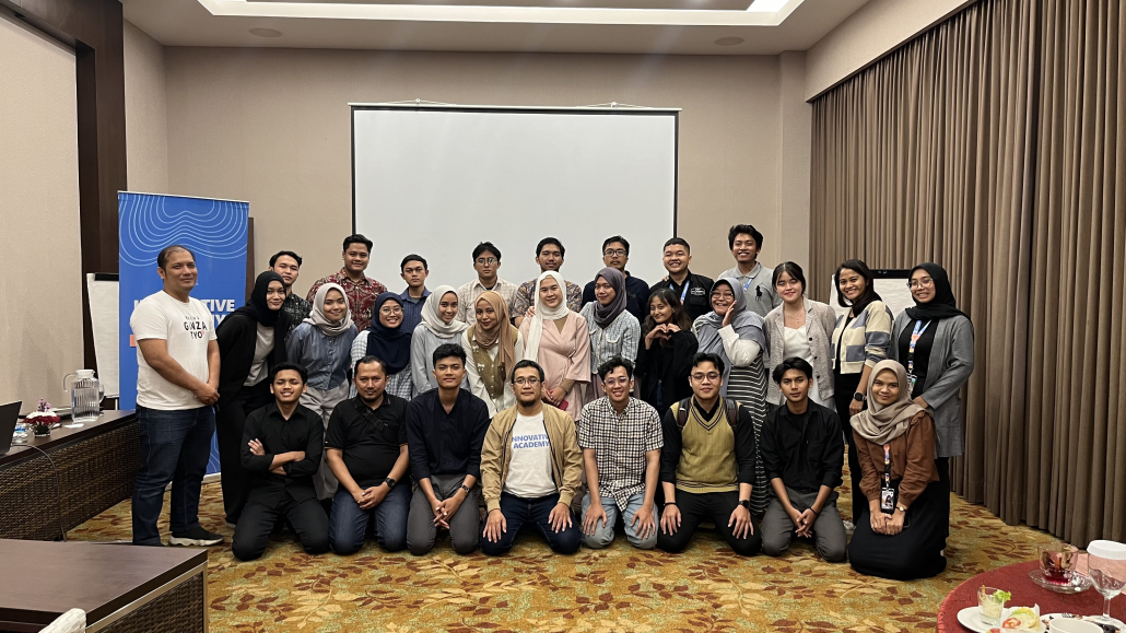 Final Mentoring Session at IA UGM: Pitching for Fundraising – INNOVATIVE